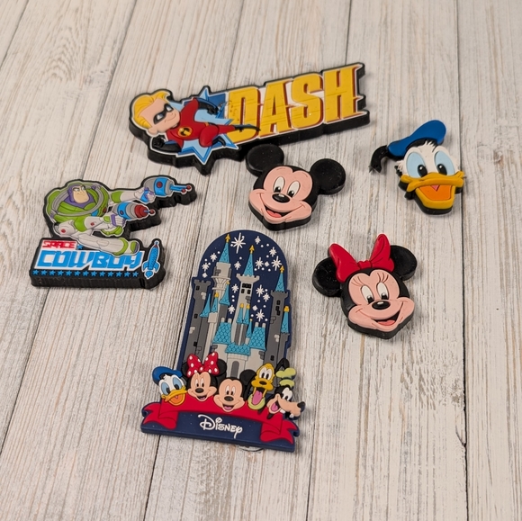 Disney | Accents | Disneyland Disney Magnets Dash Minnie Mickey Donald ...